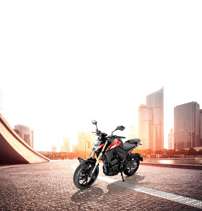 Keeway K300 N Images [HD]: Photo Gallery of Keeway K300 N - DriveSpark