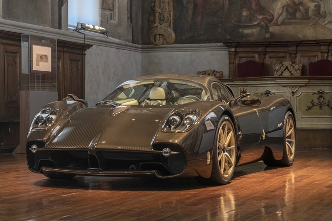 Pagani Utopia Images [HD]: Pagani Utopia Interior & Exterior Photo ...