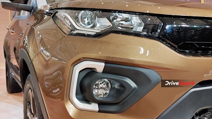 Tata Nexon Jet Edition Images [HD]: Tata Nexon Jet Edition Interior ...