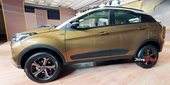 Tata Nexon Jet Edition Images [HD]: Tata Nexon Jet Edition Interior ...