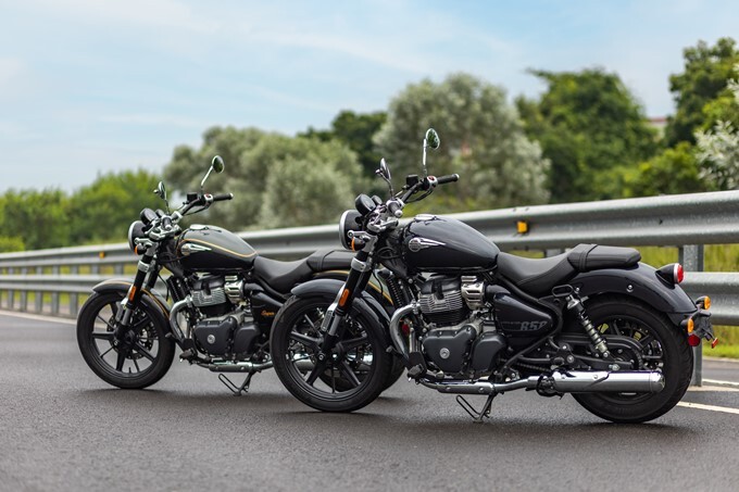 Royal Enfield Super Meteor 650 Images [HD]: Photo Gallery of Royal ...