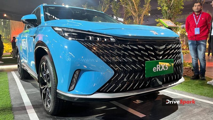 MG eRX5 Images [HD]: MG eRX5 Interior & Exterior Photo Gallery - DriveSpark