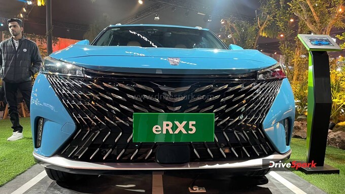 MG eRX5 Images [HD]: MG eRX5 Interior & Exterior Photo Gallery - DriveSpark