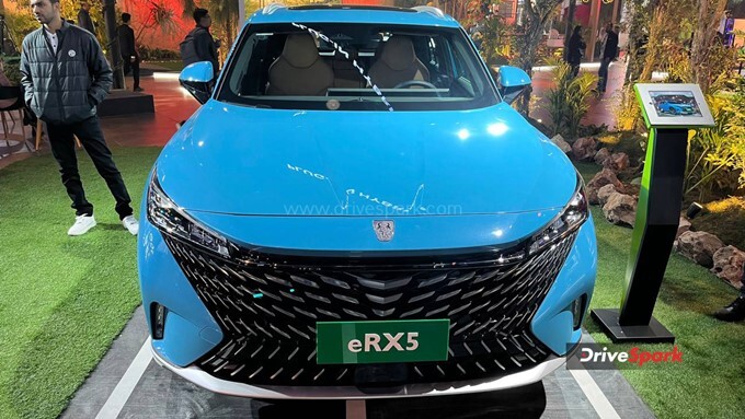 MG eRX5 Images [HD]: MG eRX5 Interior & Exterior Photo Gallery - DriveSpark