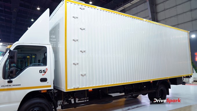 SML Isuzu Samrat GS 24ft MS Container Images [HD] - DriveSpark