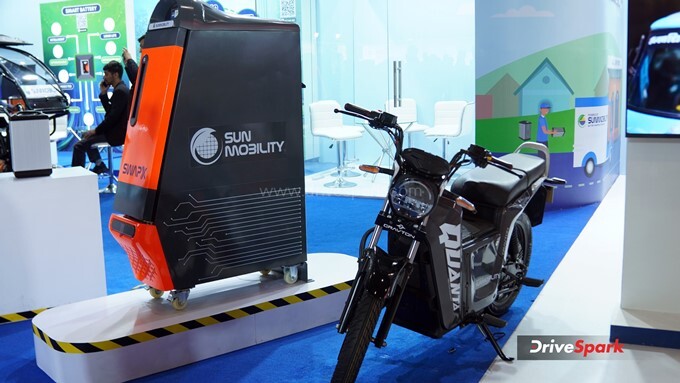 Sun Mobility Stall Images [HD] - DriveSpark