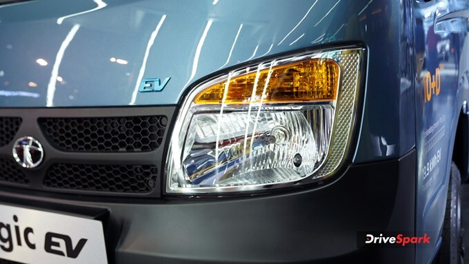 Tata Magic EV Images [HD]: Tata Magic EV Interior & Exterior Photo ...