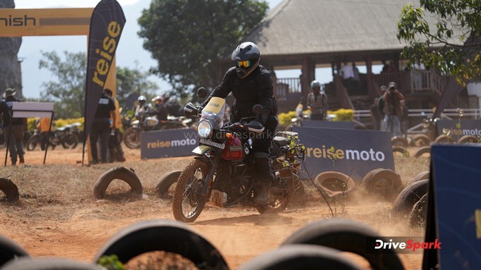 Reise Moto TrailR Tyres Images [HD] - DriveSpark