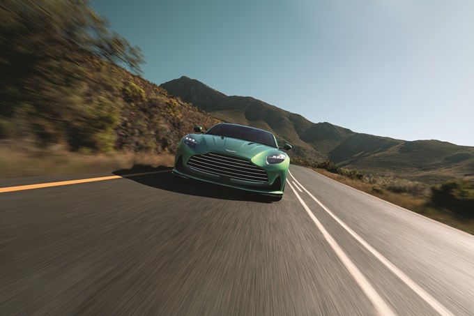 Aston Martin DB12 Images [HD]: Aston Martin DB12 Interior & Exterior ...
