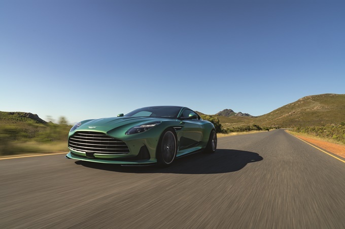 Aston Martin DB12 Images [HD]: Aston Martin DB12 Interior & Exterior ...
