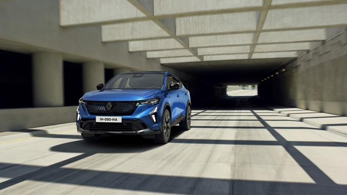 Renault Rafale Images [HD]: Renault Rafale Interior & Exterior Photo ...