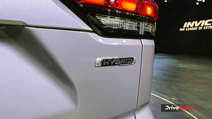 Maruti Suzuki Invicto Images [HD]: Maruti Suzuki Invicto Interior ...