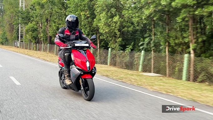 TVS X Review Images [HD]: Photo Gallery of TVS X Review - DriveSpark