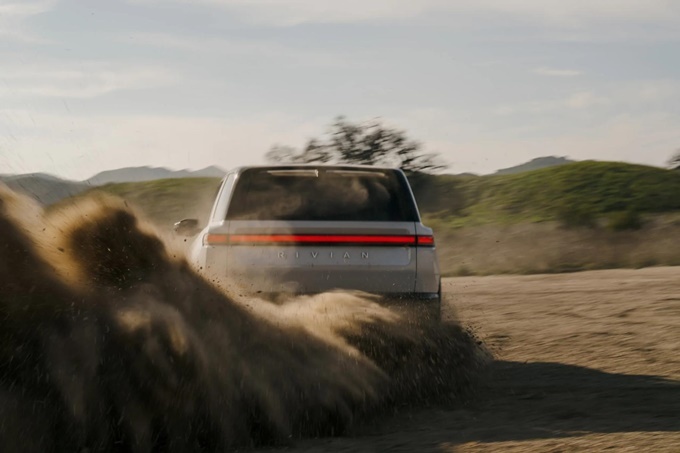 Rivian R2 Images [HD]: Rivian R2 Interior & Exterior Photo Gallery ...