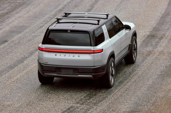 Rivian R2 Images [HD]: Rivian R2 Interior & Exterior Photo Gallery ...