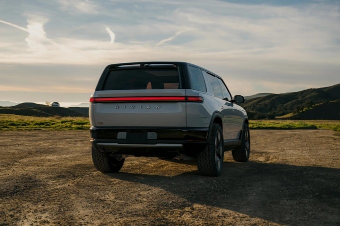 Rivian R2 Images [HD]: Rivian R2 Interior & Exterior Photo Gallery ...
