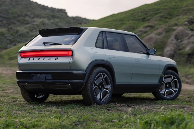 Rivian R3 Images [HD]: Rivian R3 Interior & Exterior Photo Gallery ...