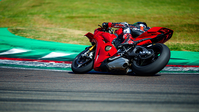 2025 Ducati Panigale V4 Images [HD]: Photo Gallery of 2025 Ducati ...