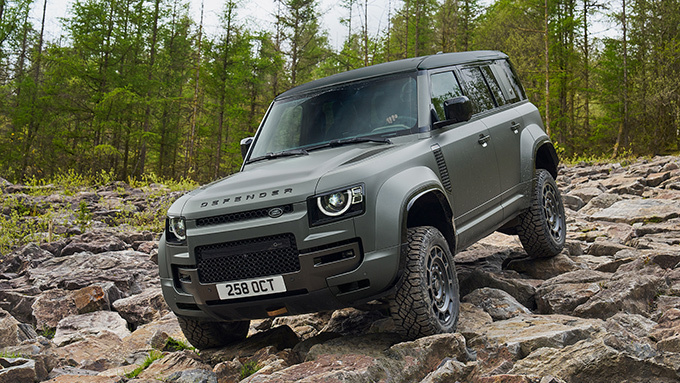 Land Rover Defender Octa Images [HD]: Land Rover Defender Octa Interior ...
