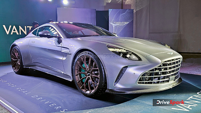 Aston Martin Vantage Images [HD]: Aston Martin Vantage Interior ...