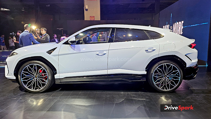 Lamborghini Urus SE Images [HD]: Lamborghini Urus SE Interior ...