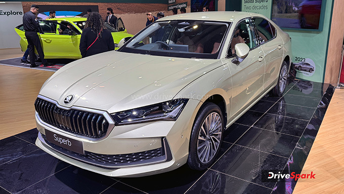 2025 Skoda Superb Images [HD]: 2025 Skoda Superb Interior & Exterior ...