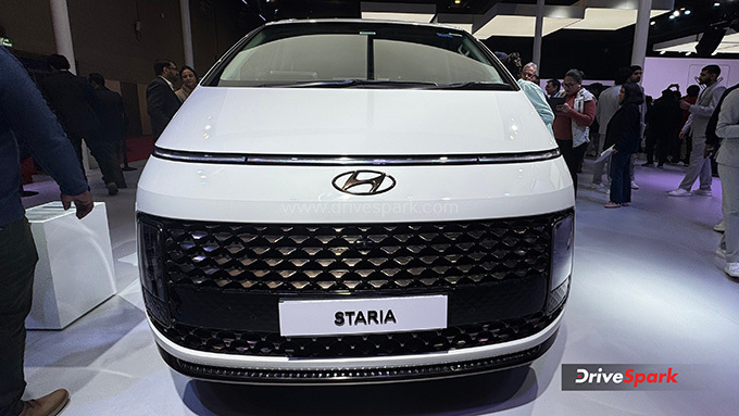 Hyundai Staria Images [HD]: Hyundai Staria Interior & Exterior Photo ...