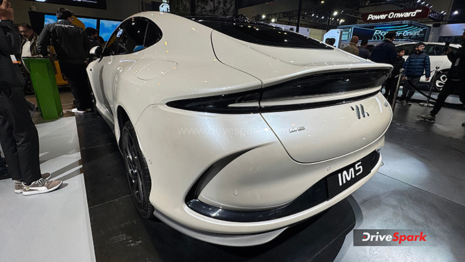 MG IM5 Images [HD]: MG IM5 Interior & Exterior Photo Gallery - DriveSpark