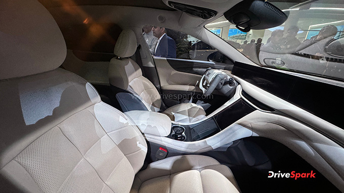 MG IM5 Images [HD]: MG IM5 Interior & Exterior Photo Gallery - DriveSpark