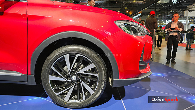 MG ZS HEV Images [HD]: MG ZS HEV Interior & Exterior Photo Gallery ...