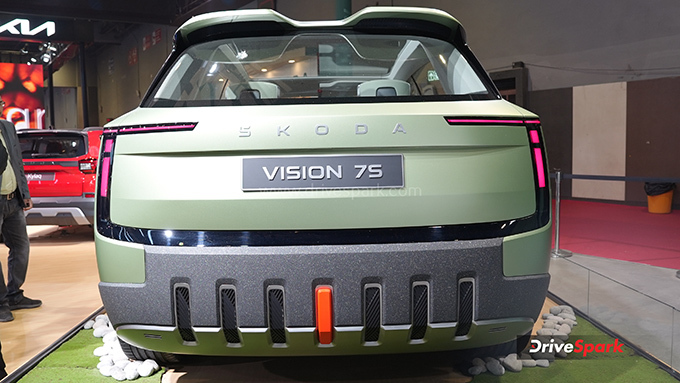 Skoda Vision 7S Concept Images [HD]: Skoda Vision 7S Concept Interior ...