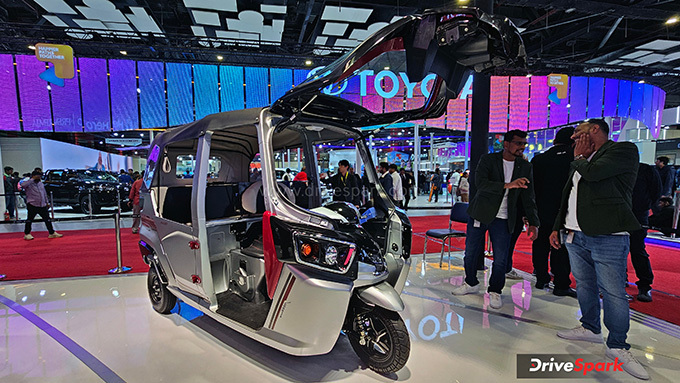 Surge S32 Images [HD] - DriveSpark