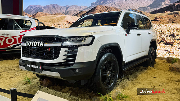 Toyota Land Cruiser GR Sport Images [HD]: Toyota Land Cruiser GR Sport Interior & Exterior Photo ...