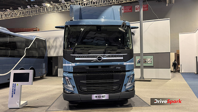 Volvo FM 420 4X2 Tractor Images [HD] - DriveSpark