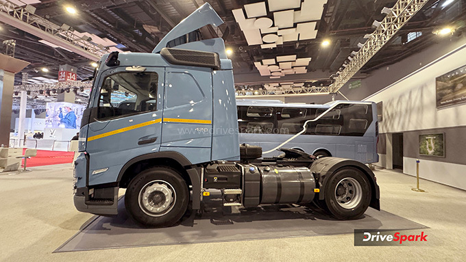 Volvo FM 420 4X2 Tractor Images [HD] - DriveSpark