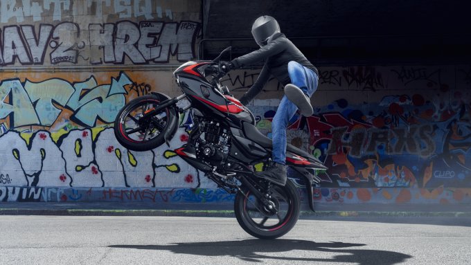 Bajaj Pulsar 220F Images [HD]: Photo Gallery of Bajaj Pulsar 220F ...