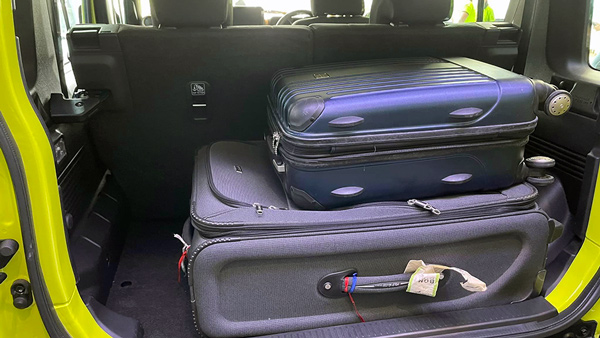 Jimny Boot Space இவ்வளவு பெருசா? 2 பெரிய பெட்டி வச்சும் இன்னொரு சின்ன ...