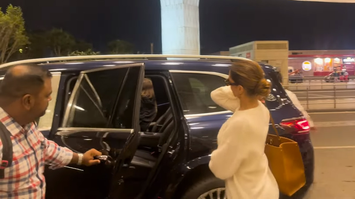 Deepika Padukone Spotted In Mercedes-Maybach GLS 600 4MATIC: கேமராமேன் குடுத்து வெச்சவரு! 4 கோடி ...