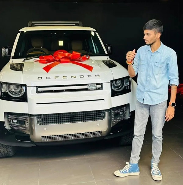 Anurag Dwivedi Car Collection: சைக்கிள் ஓட்டி கொண்டிருந்தவர் இப்ப இத்தனை சொகுசு கார்களுக்கு ...