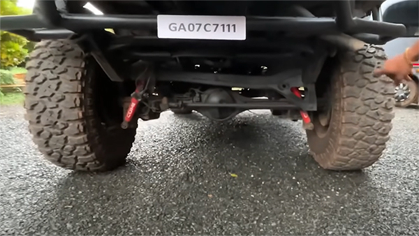 Toyota Innova Transformed Into Off-Road Monster : ரோட்டுக்கு கொண்டு ...