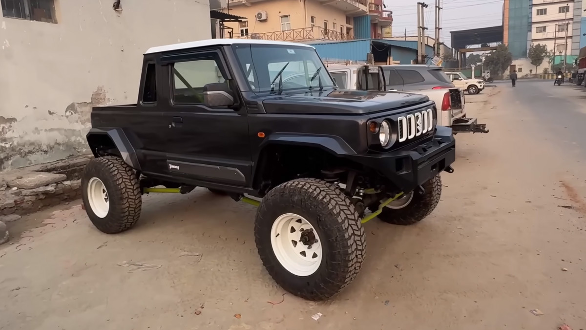 Maruti Jimny Modified Into Rock Crawling Vehicle.. எவ்ளோ மோசமான ரோடா ...