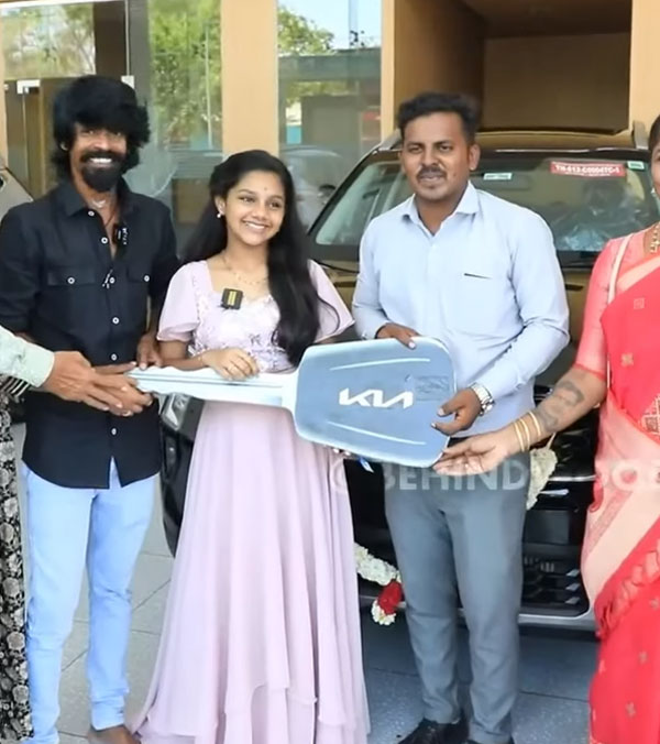 Actor Kottachi Gifted Daughter Kia Car - நடிகர் கொட்டாச்சி மகளுக்கு ...