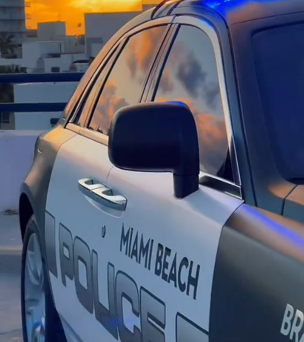 Miami Police Using Rolls-Royce Car : ரோல்ஸ்-ராய்ஸ் காரில் அமெரிக்க ...
