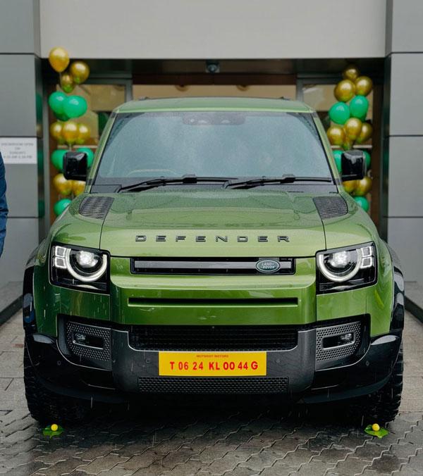 India's First Land Rover Defender In Green Colour: இந்தியாவில் ...