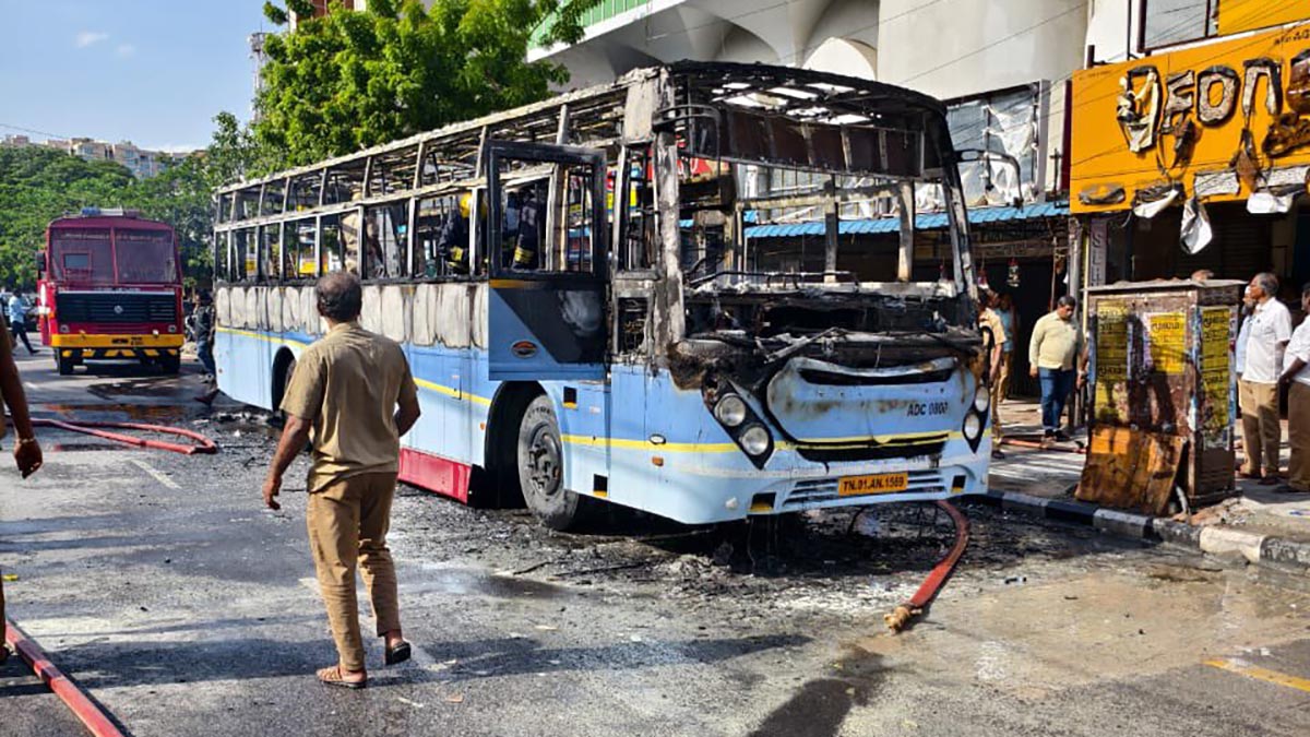 Chennai CNG Bus Fire - சென்னையில் நடுரோட்டில் தீபிடித்து எரிந்த சிஎன்ஜி ...