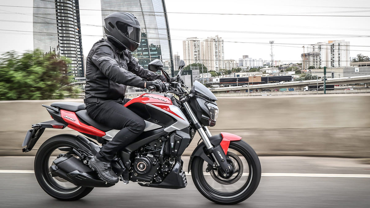 Bajaj Dominar 250 Launched In Brazil : பிரேசில் நாட்டில் மார்க்கெட்டை ...