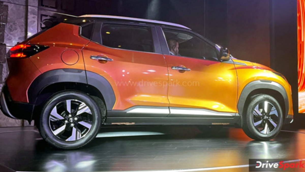 Nissan Magnite Facelift Deliveries Begin In India: அடி மாட்டு விலையில் ...