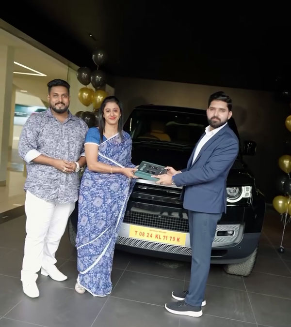 Kerala's Youngest Entrepreneur Owns Land Rover Defender : கேரளாவின் மிக ...