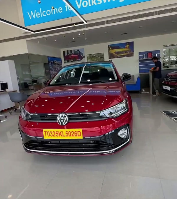 மற்ற நடிகர்கள் மாதிரி ஆர்பாட்டம் எல்லாம் பண்ணல.. சிம்பிளா மனைவியுடன் ...