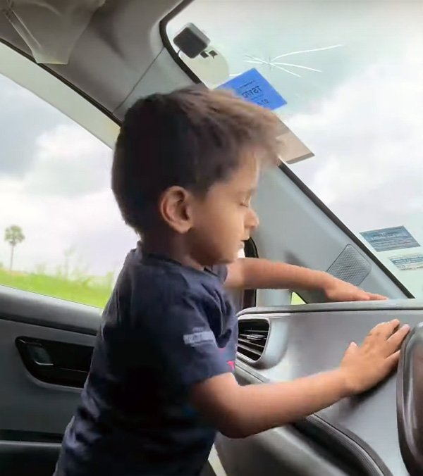 Tata punch టాటా పంచ్‌ కారు విండ్‌షీల్డ్‌ డ్యామేజీ అయింది ముందు సీట్లో ...